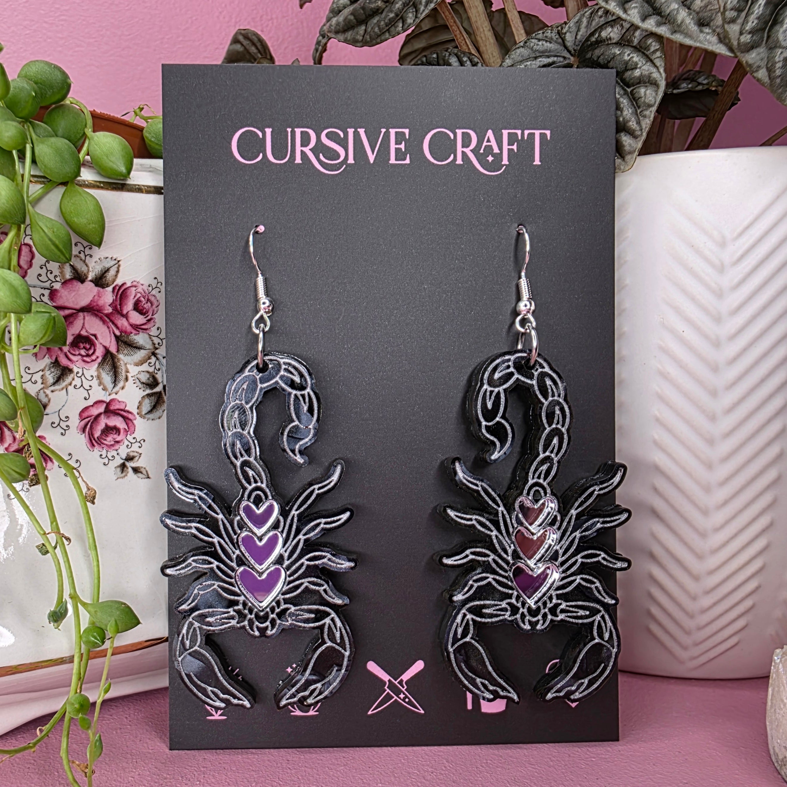 Scorpion Kiss – Cursive Craft